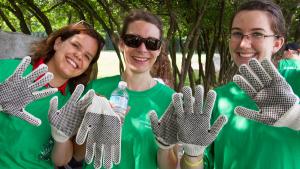 Rotaracators get ready for Rotaract Service Project.